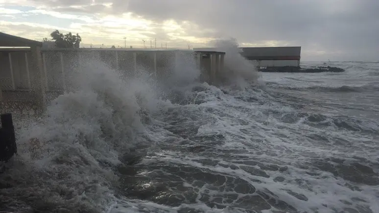 Mare in burrasca, navi per Porto Torres dirottate a Olbia