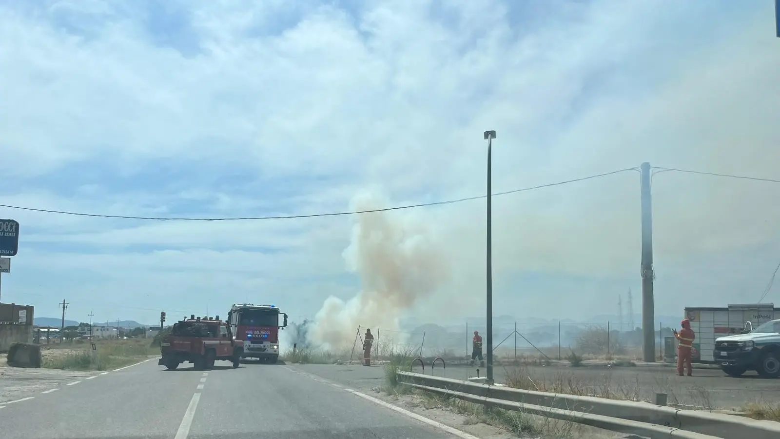 Fire at the entrance to Settimo San Pietro: a cane thicket and ...