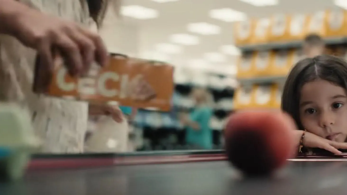 “La Pesca”: the new Esselunga commercial about the children of separated parents divides the web ...