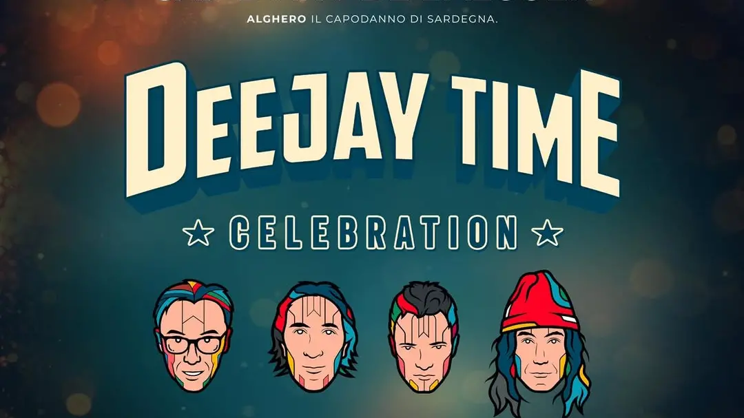 Deejay Time bringt die Party auf der Piazzale della Pace in Alghero zum ...