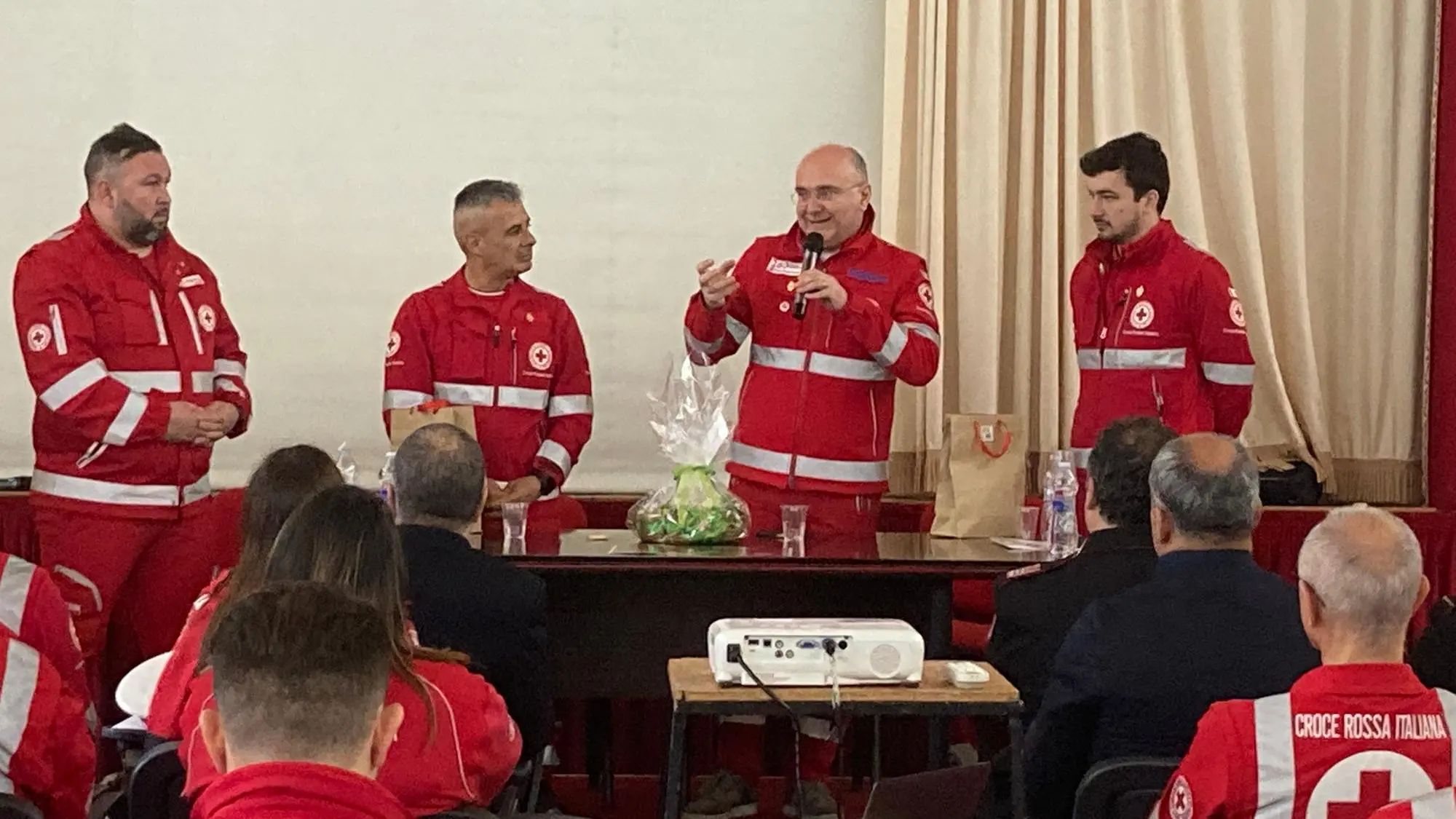 Il presidente nazionale della Croce Rossa nell’Isola: «Territorio che ...