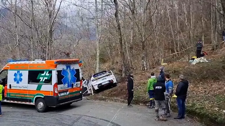 Lucca, wheel comes off and hits spectator at rally: 22-year-old serious