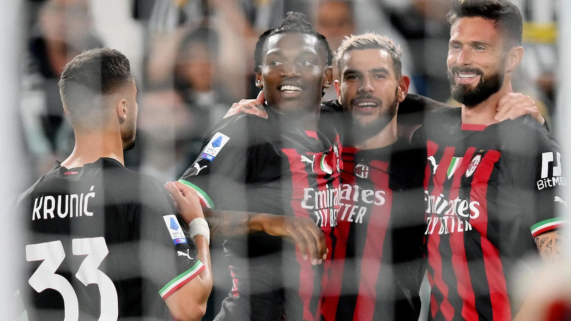 Milan conquers the Stadium and locks down the Champions League. Lecce ...