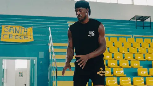 Sorpresa a Olbia: la stella Nba Jimmy Butler si allena al PalaDatome ...