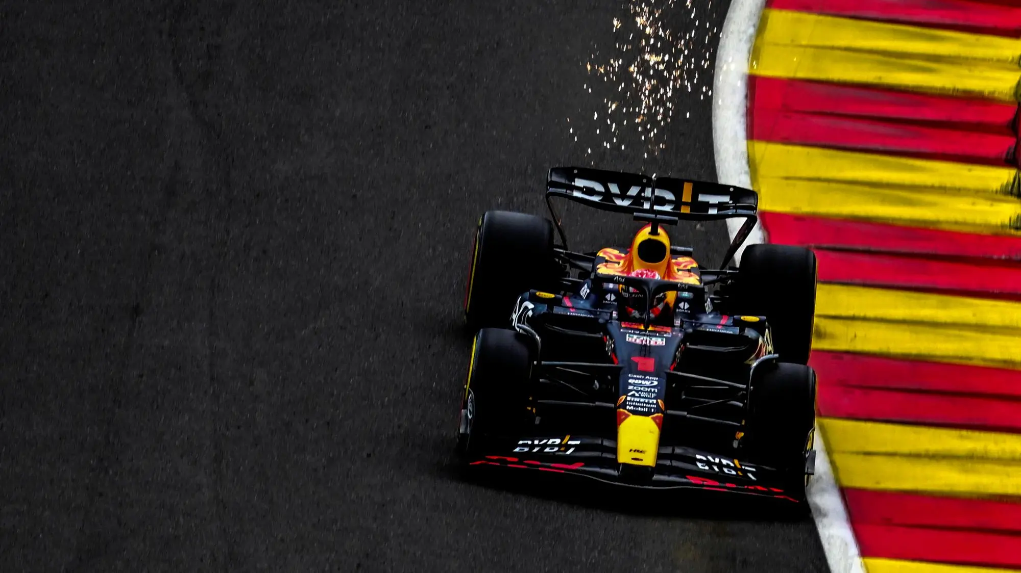 Formula Uno: doppietta Red Bull che fa “tredici”, podio per Leclerc