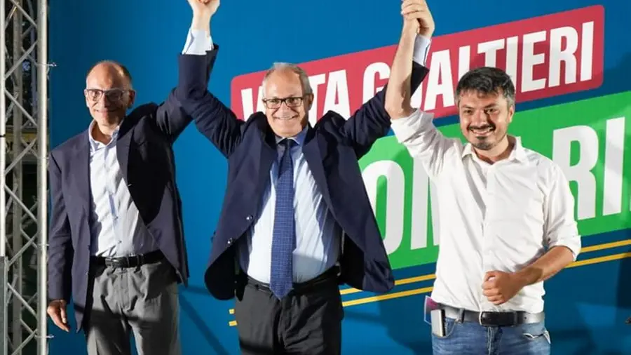 Andrea Casu, der neue in Rom gewählte Abgeordnete, der Sardisch spricht ...