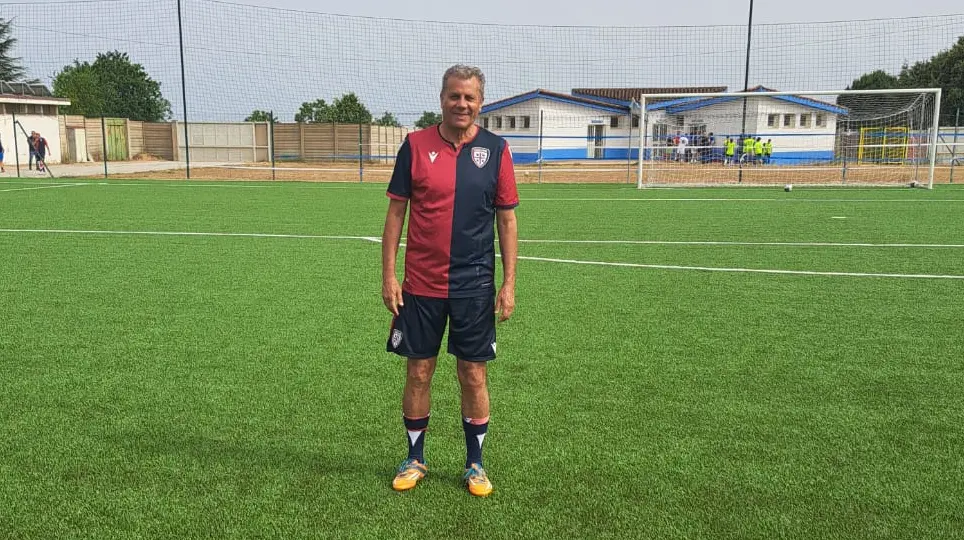 Una vita in campo e il boom negli anni Ottanta: l’ex rossoblù Sandro ...