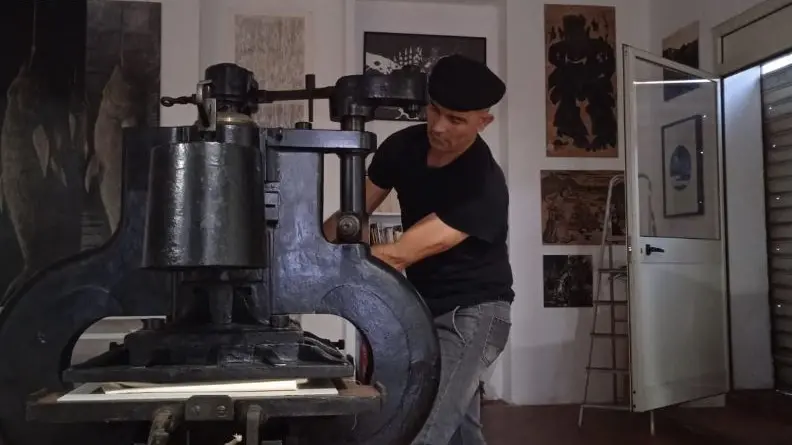 A Porto Torres il laboratorio xilografico "unico" di Giovanni Dettori