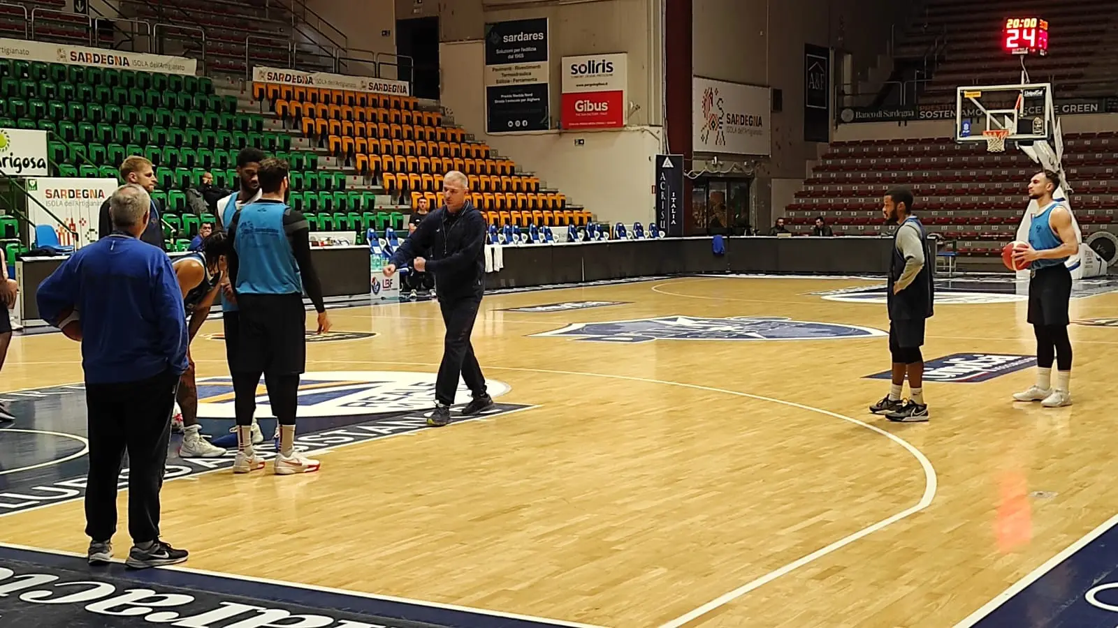 Basket: il nuovo coach Markovic al lavoro con la Dinamo
