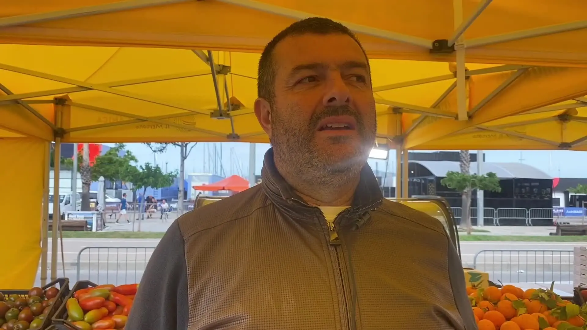 I sardi preferiscono agrumi e pomodori: vendite record in un anno