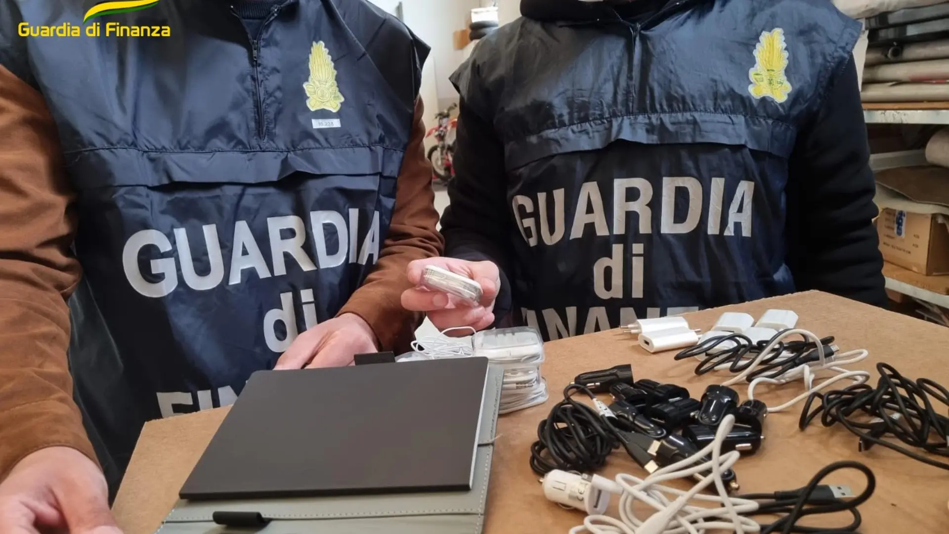Operation of the Finance of Turin against counterfeit and fake items ...