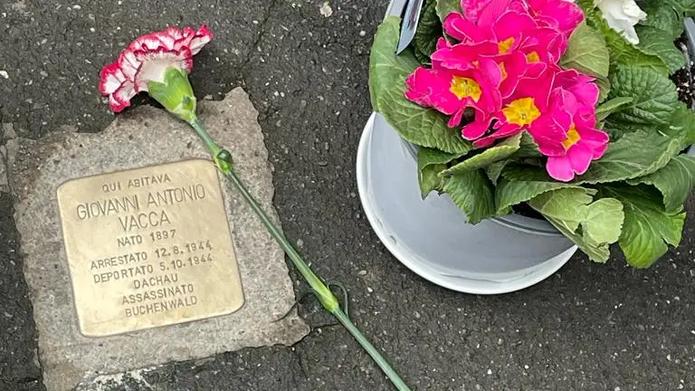 A Torino l’omaggio alla pietra d’inciampo dedicata all’ovoddese ...