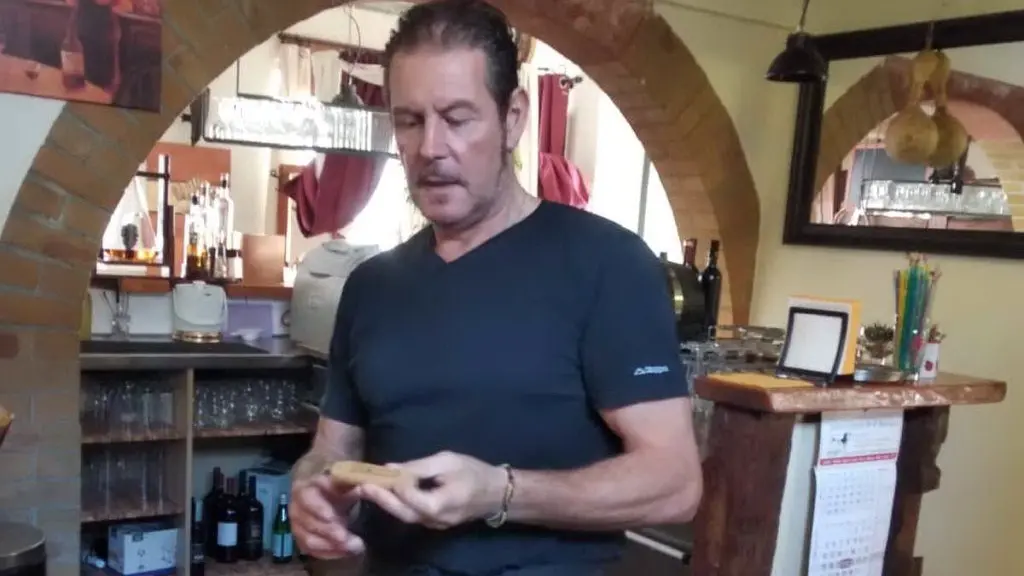 Da Terralba alle gare di cucina alla tv tedesca: la storia di Michele ...