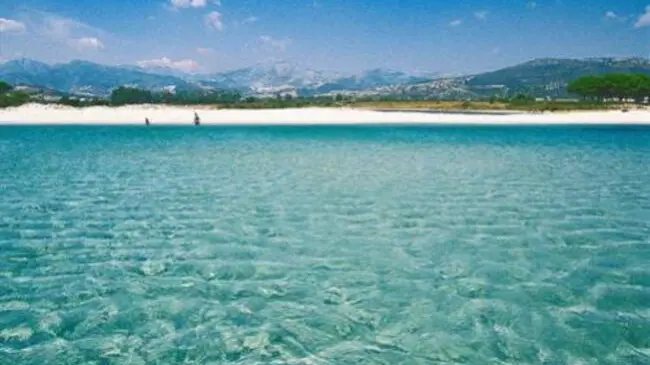 Spiagge della Sardegna, Cala di Budoni: descrizione e come raggiungerla