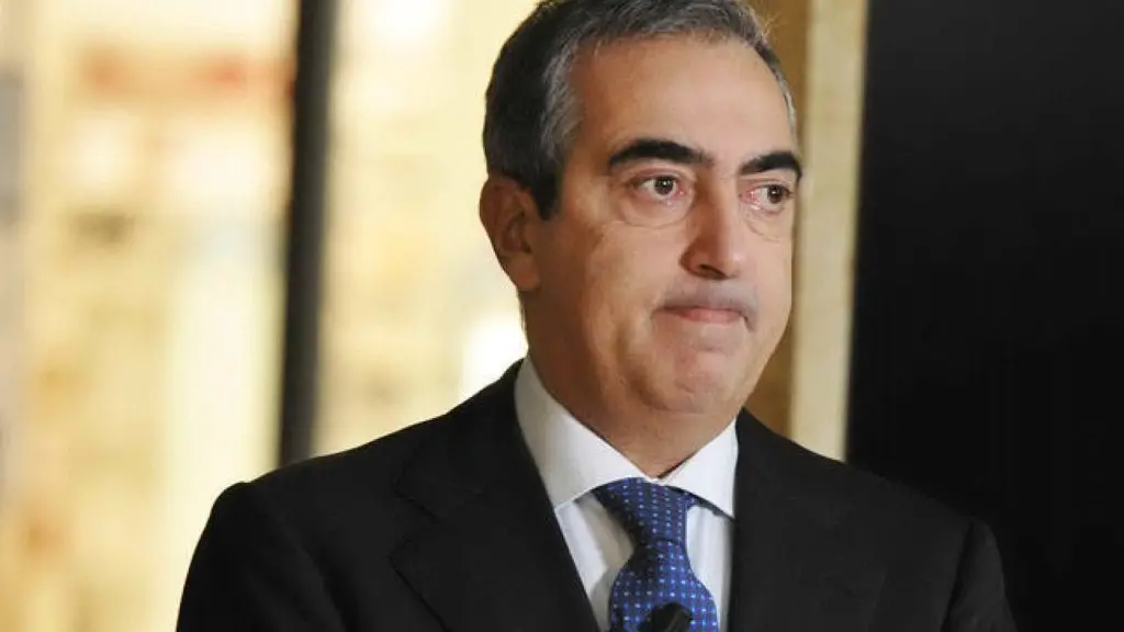 Marò, Gasparri litiga con BizzarriTwitter ping-pong tra politico e ...