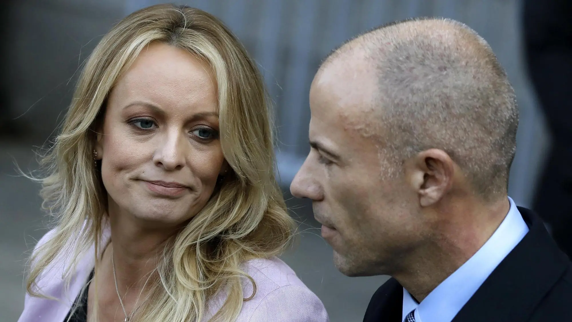 Stormy Daniels conferma davanti ai giurati: «Ho fatto sesso con Donald ...