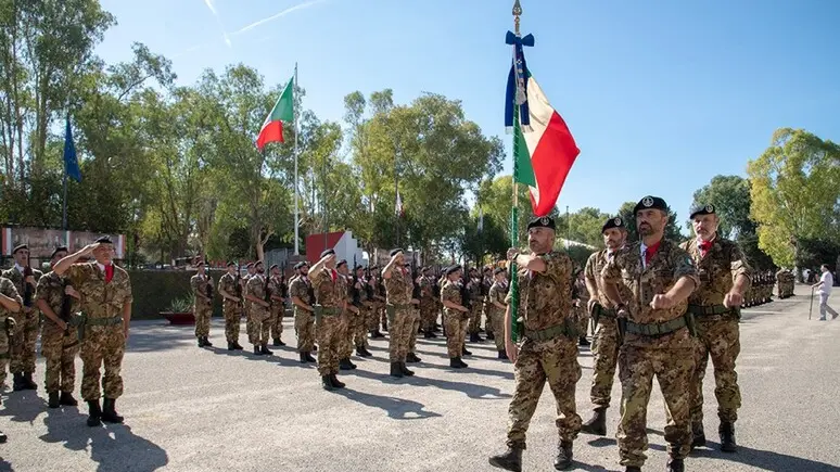 The Sassari brigade leaving for southern Lebanon: the command of the ...