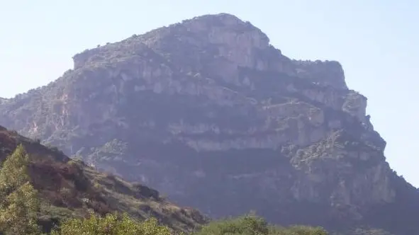 Monte Lora, a San Vito il giaciglio della Sfinge o Dormiente