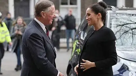 Meghan Markle e il suo pancione. Per i social "è finto" - L'Unione Sarda.it