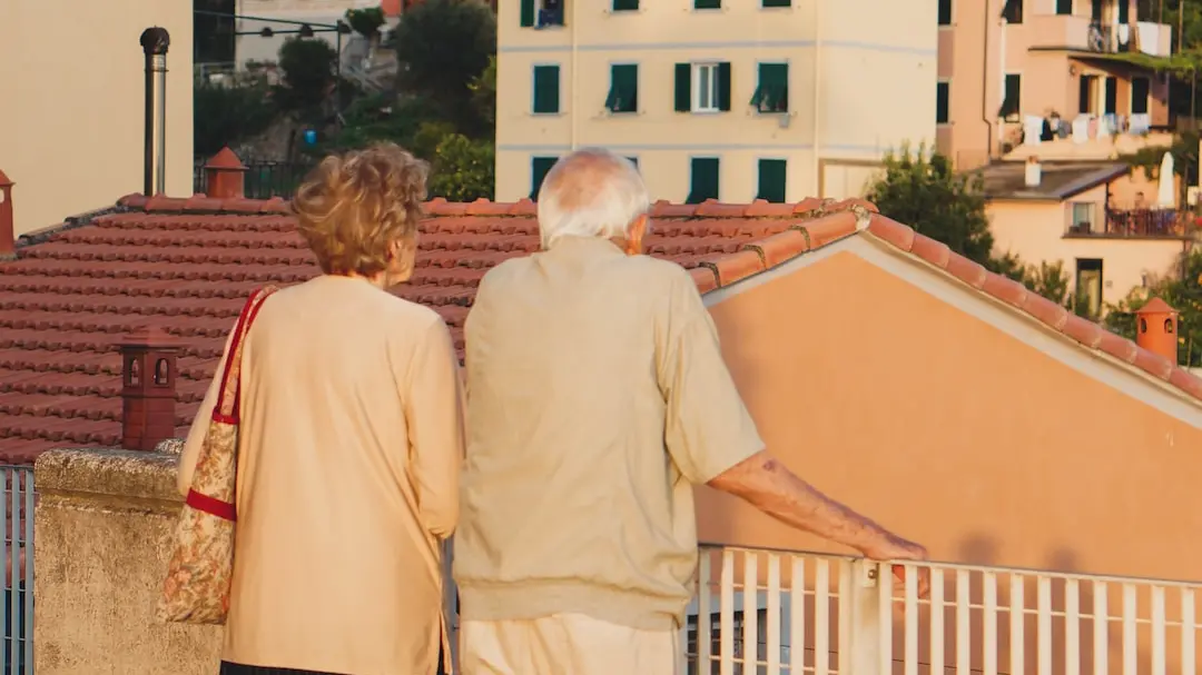 Nel 2040 italiani anziani e senza figli. Allarme Censis: «Siamo ciechi ...