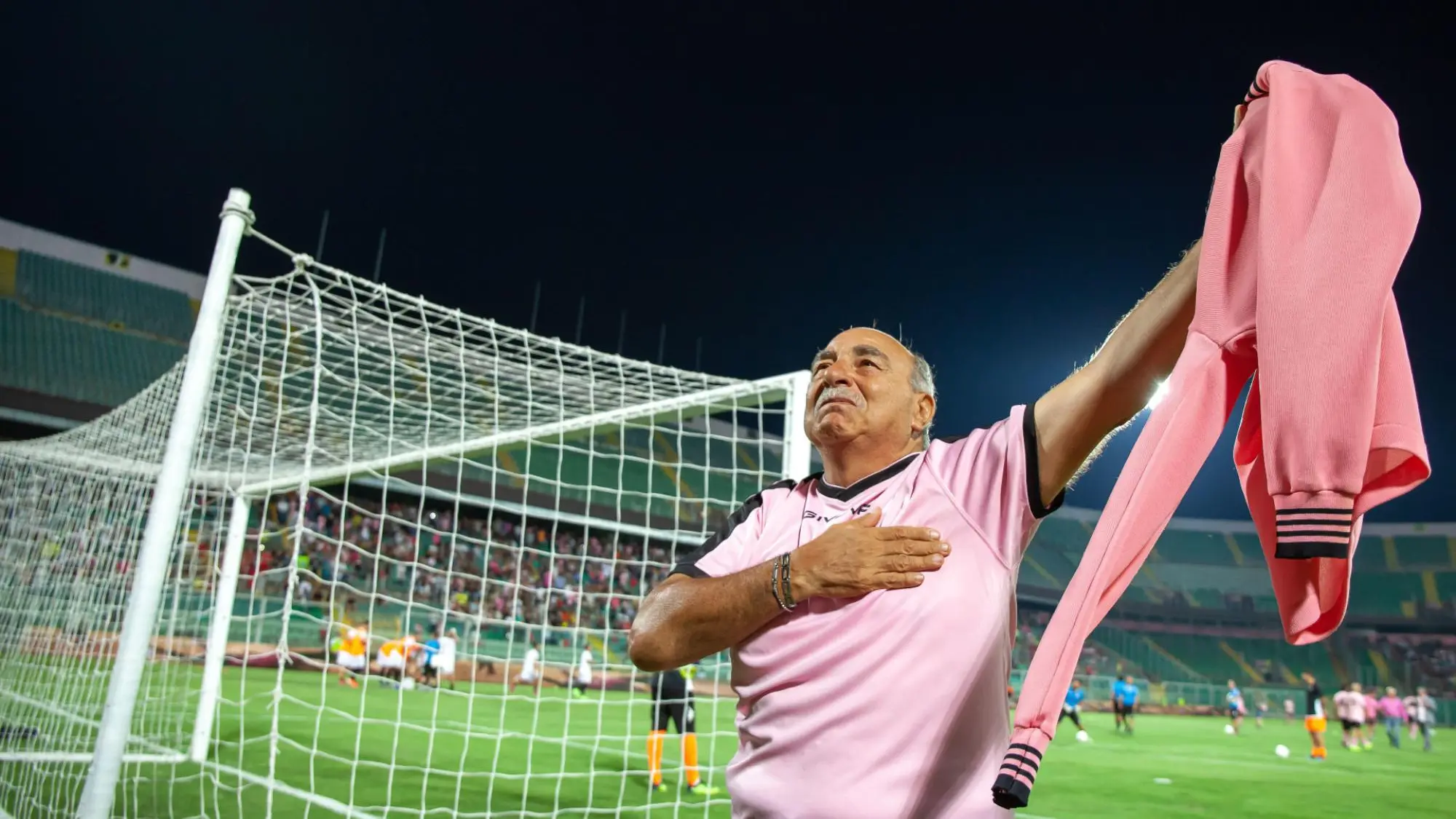 Illness in the locker room: Vito Chimenti, the striker of the "bicycle ...