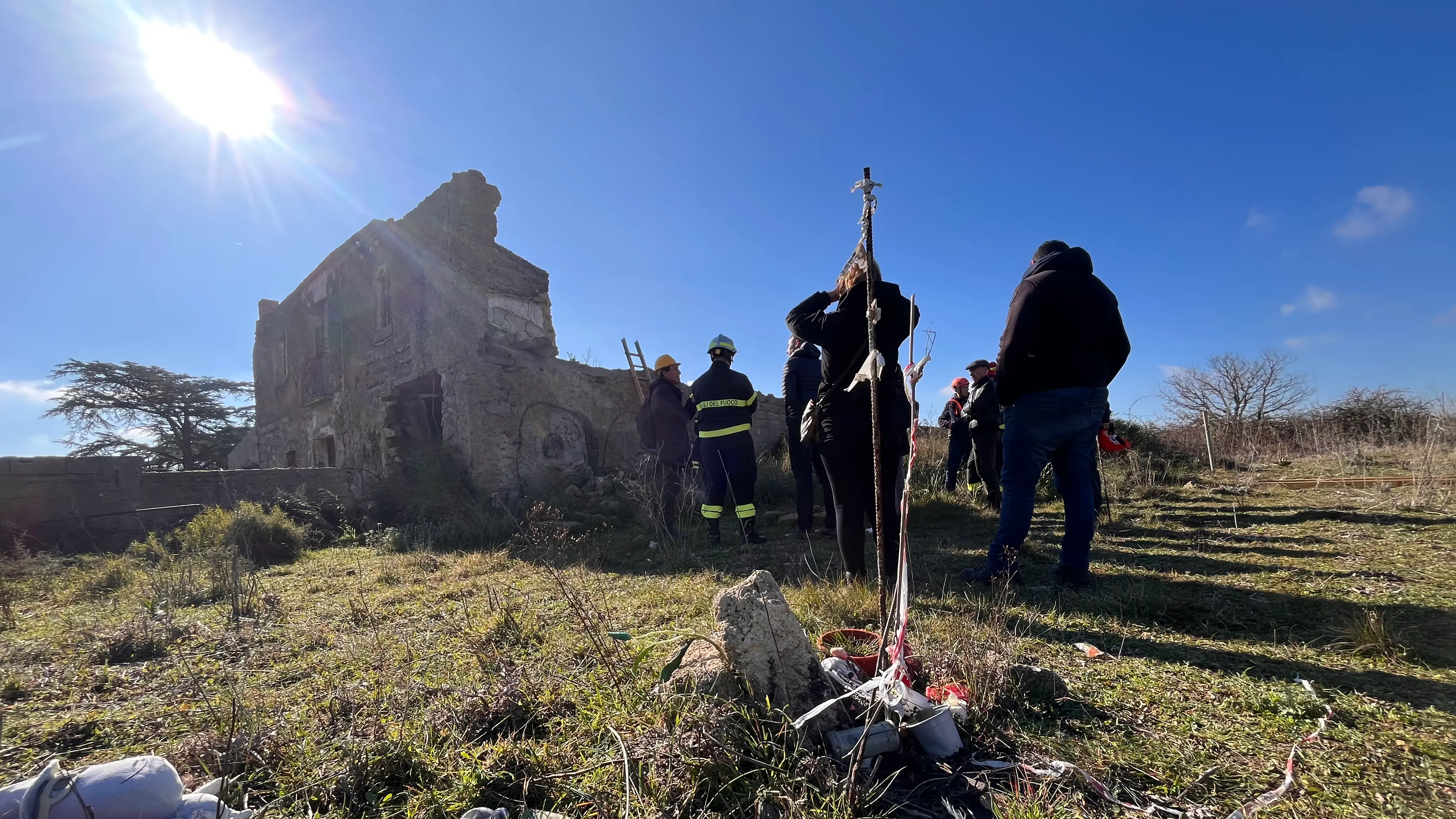 Morte di Patrick e Ythan a Nuoro, sopralluogo dei periti nella casa ...