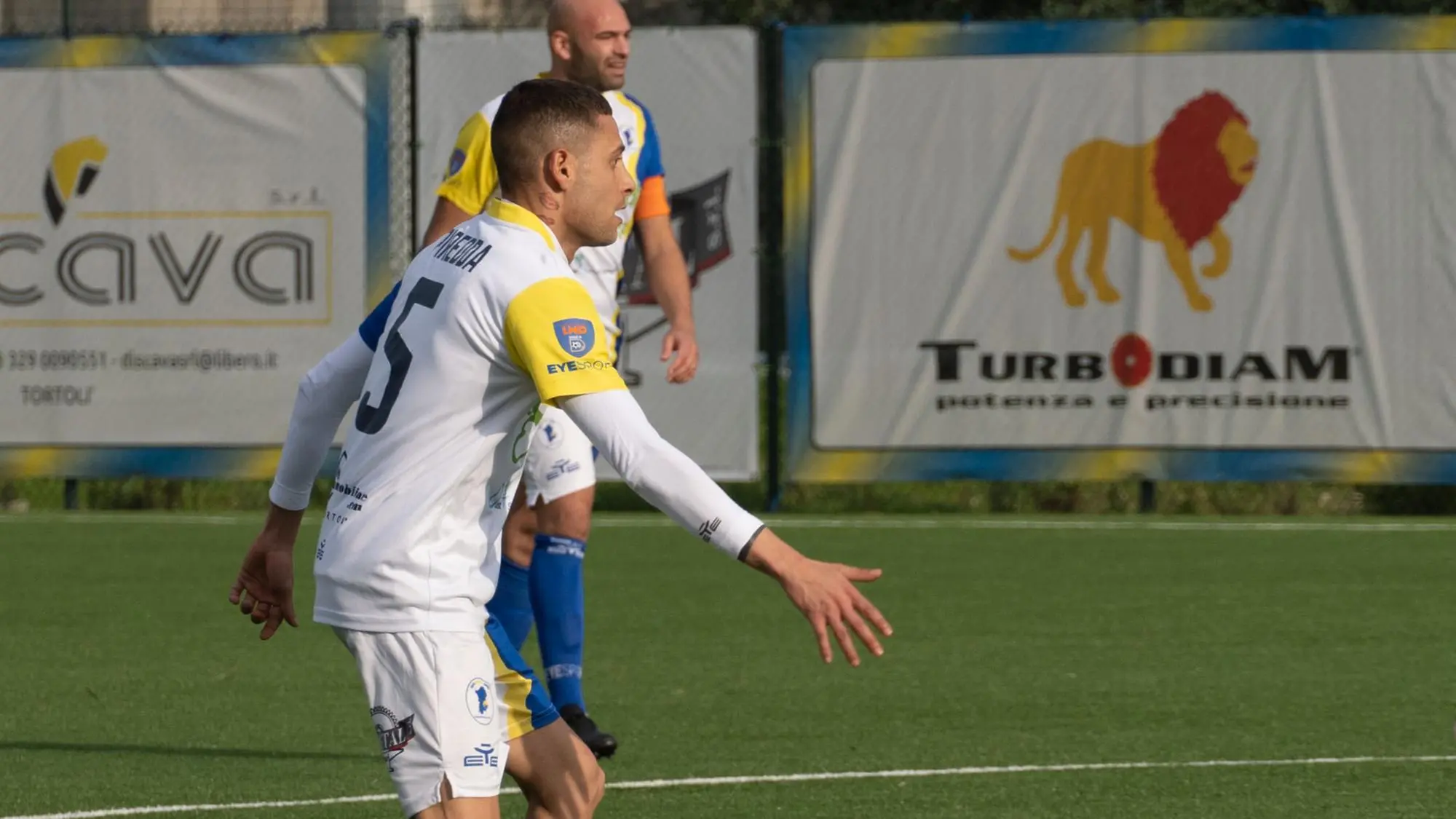 Calcio Serie D, giornata nera per le sarde: solo l'Uri fa un punto