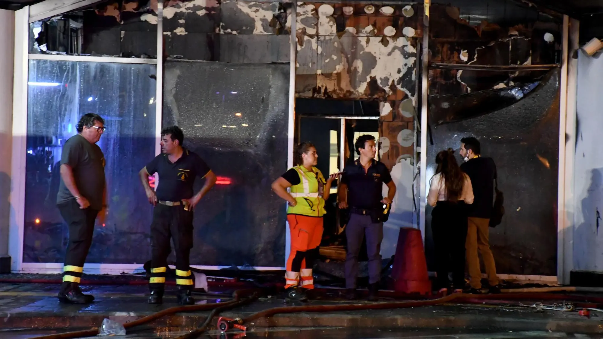 Big fire extinguished in the night at Catania airport, flights ...