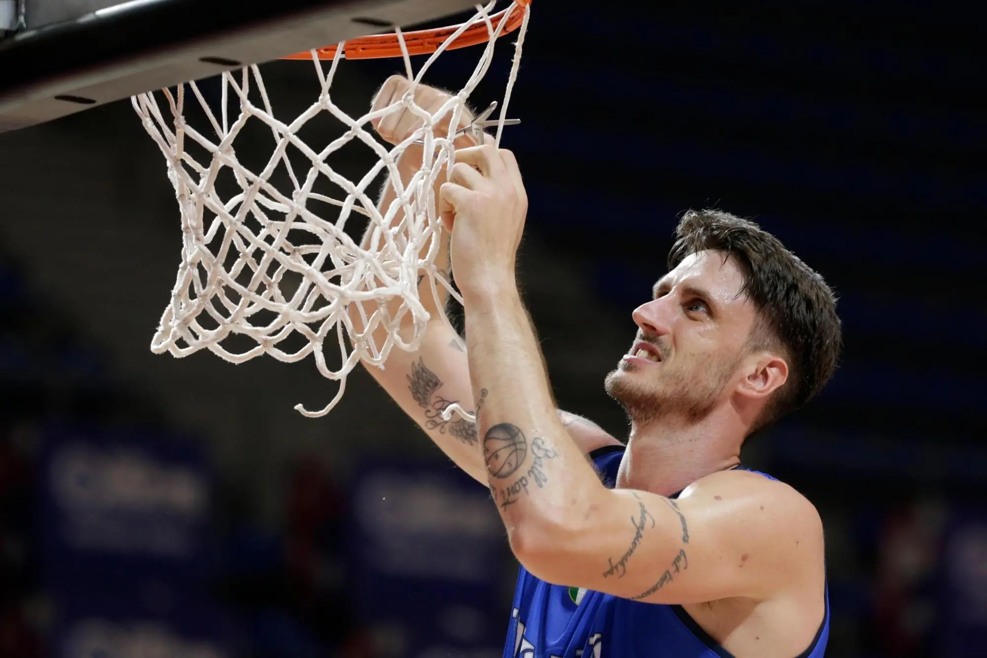 Basket, l’ex Dinamo Polonara ha un tumore: domani l’operazione Basket, l’ex Dinamo Polonara ha un tumore: domani l’operazione