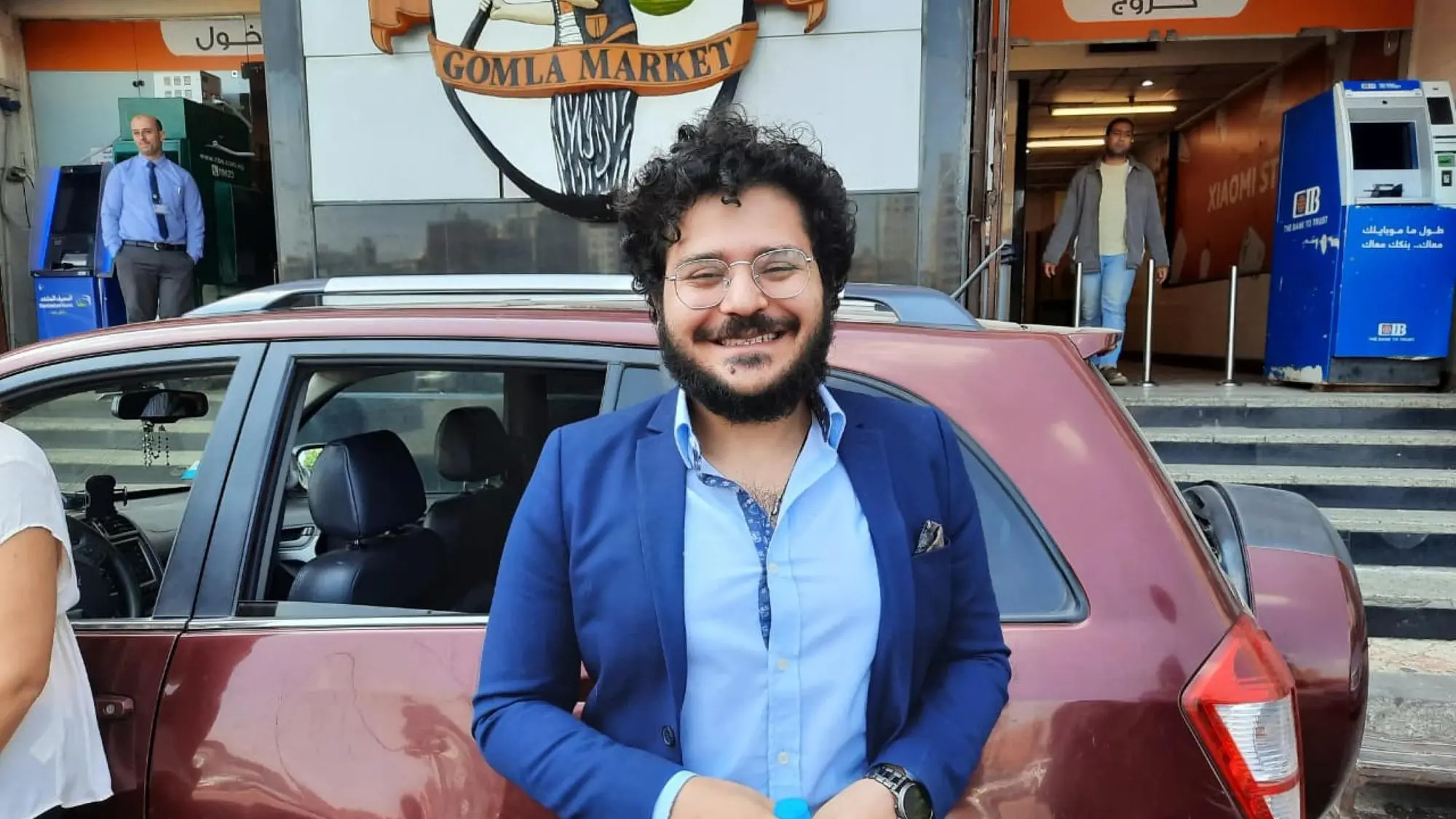 Patrick Zaki delivers his degree thesis: «I ask to discuss it in Bologna» - L'Unione Sarda English