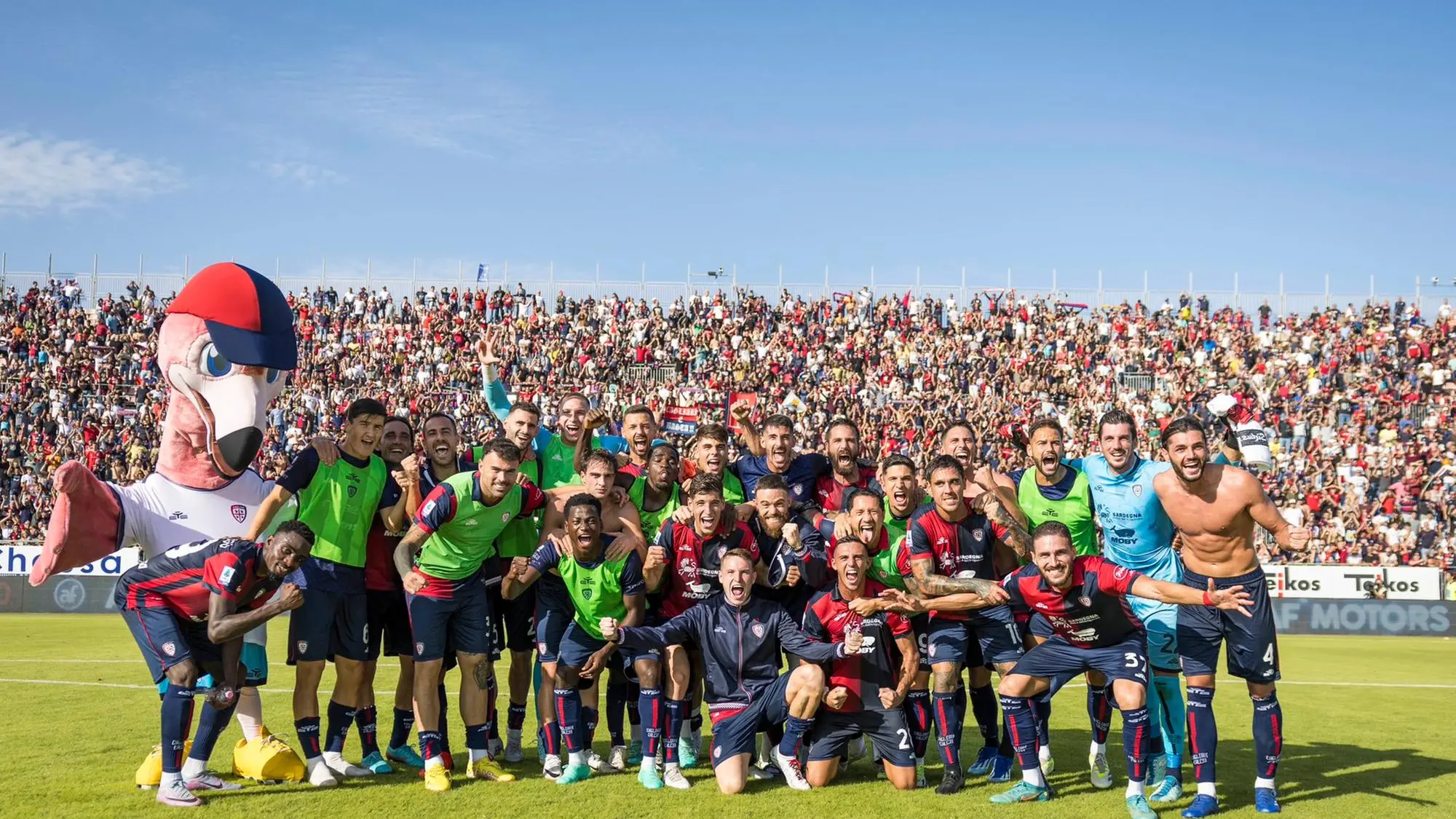 Cagliari's comeback in history. Players on social media: «We are a ...