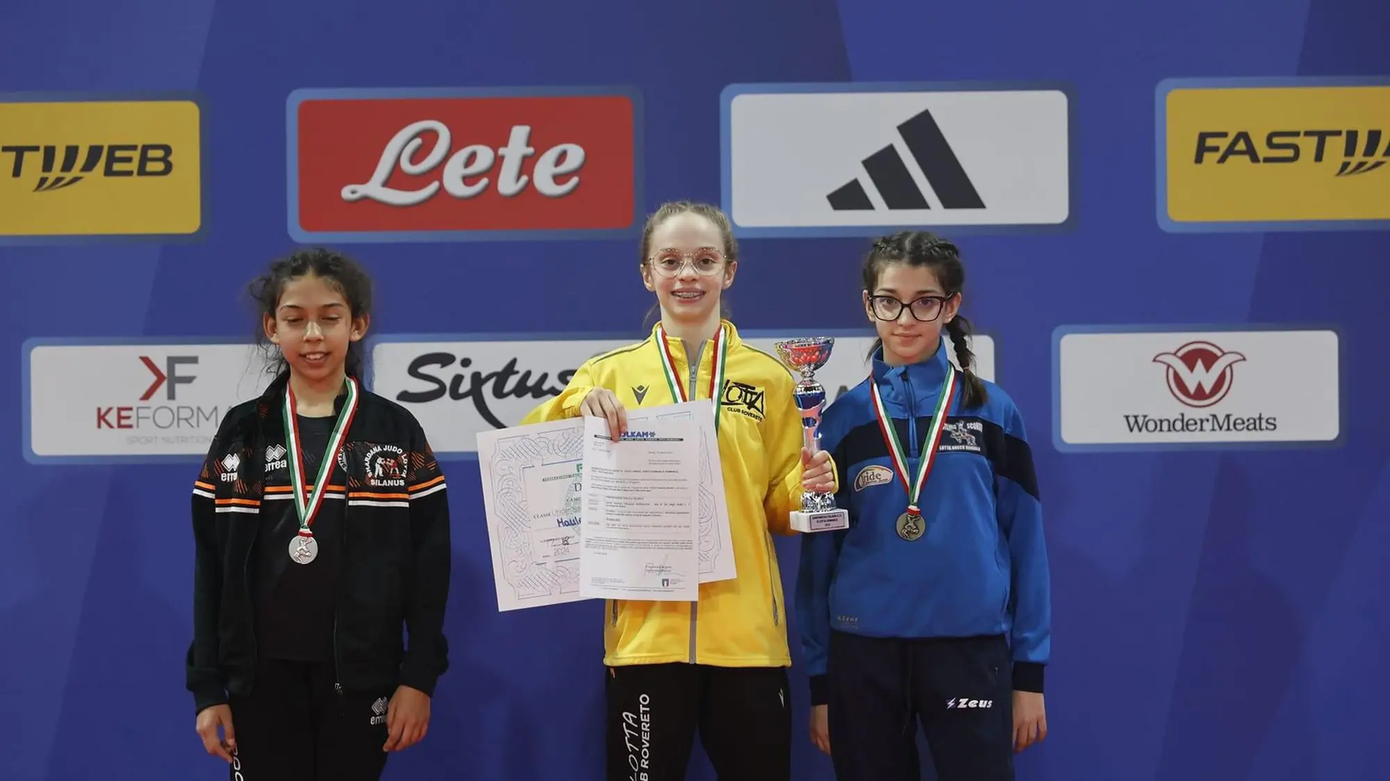 Lotta stile libero femminile: argento ai campionati italiani U15 di ...