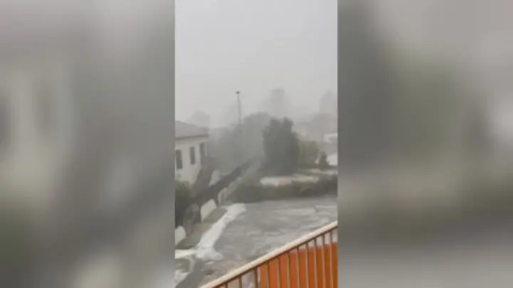 Bufera di pioggia e grandine sulla Sardegna: le immagini - L'Unione ...