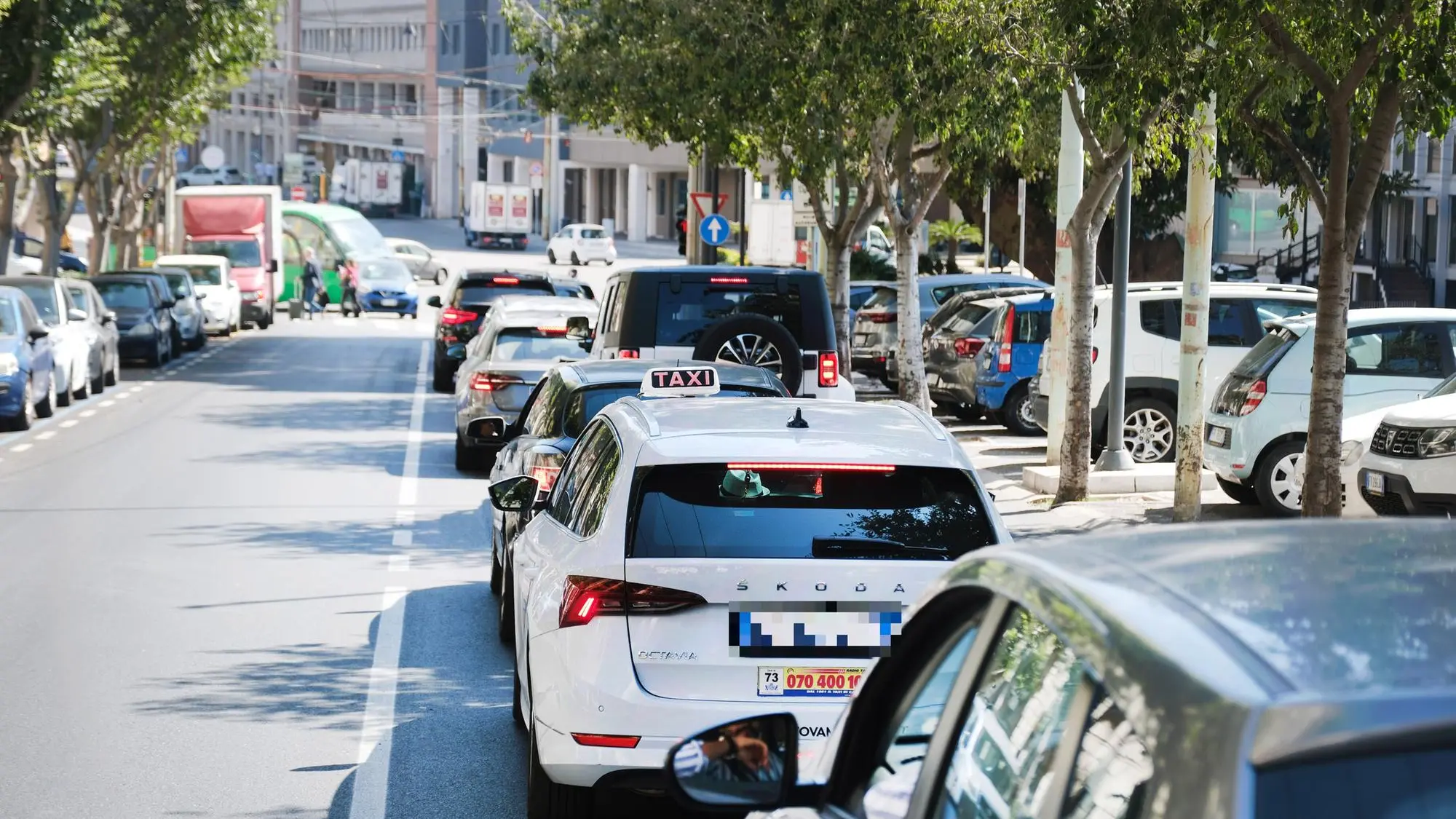 Taxi, Minister Urso: «New licenses immediately». But how much does a ...