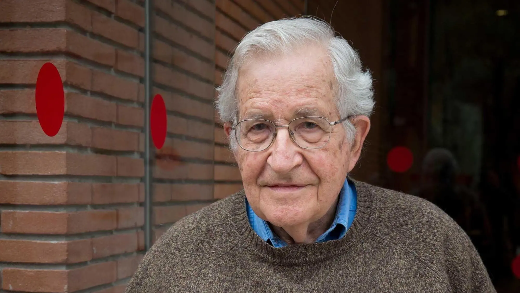 Noam Chomsky, dead or alive? Here's what the wife said